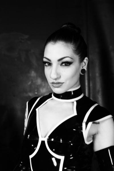 Bizarre Clips Cybill Troy